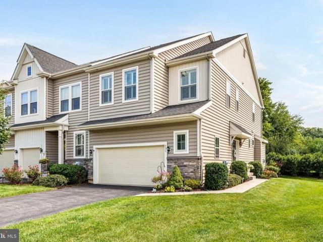 225 Kestrel Ct, Kennett Square, PA 19348