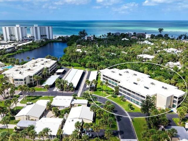 225 Hourglass Way Apt 106, Sarasota, FL 34242