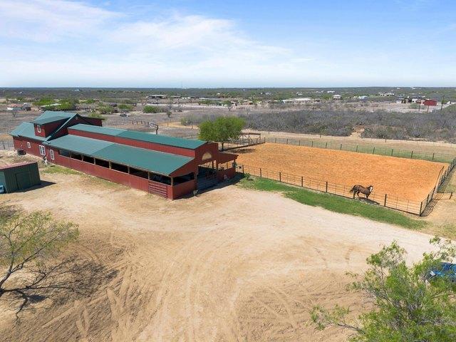 225 Hornet Rd, Laredo, TX 78045