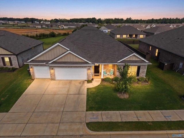 225 Hannaway Cir, Madison, AL 35757