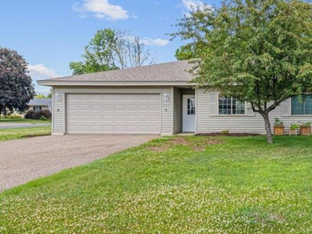 225 Helen St, Roberts, WI 54023