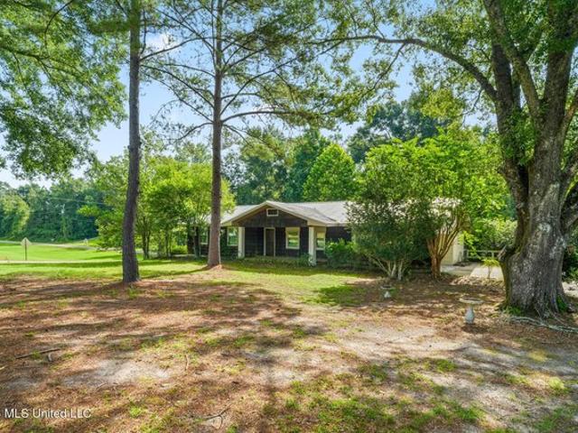 225 Hillman Rd, Poplarville, MS 39470
