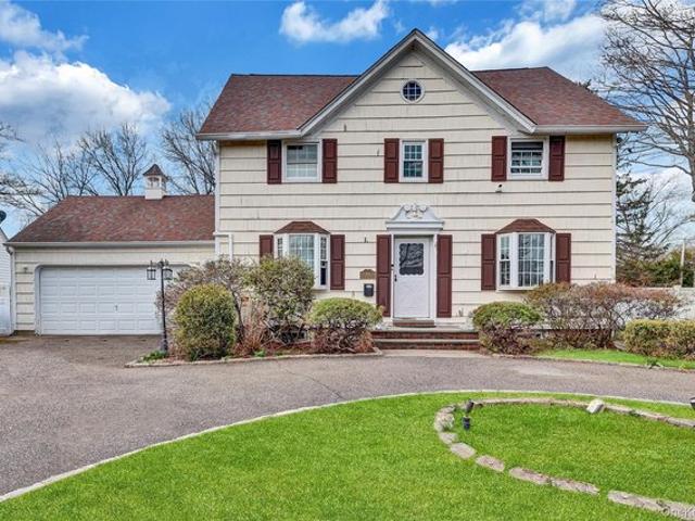 225 Hilton Ave, Hempstead, NY 11550