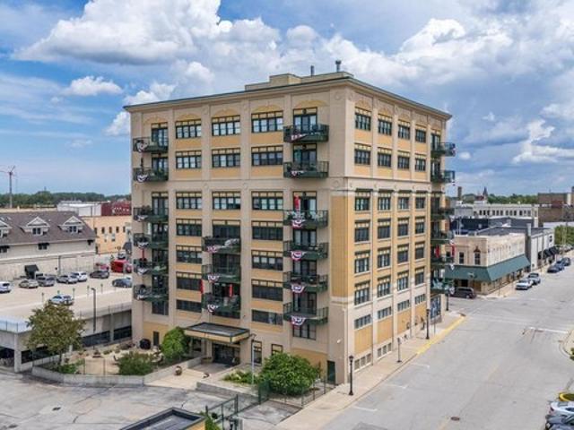 225 Jennison Pl, Bay City, MI 48708