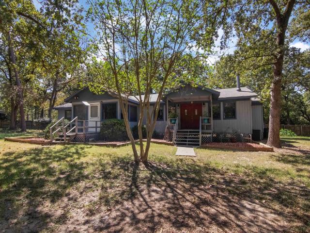 225 Oak Forest Drive N