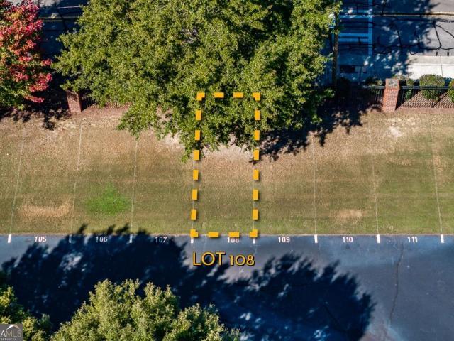 225 Oak Street 108