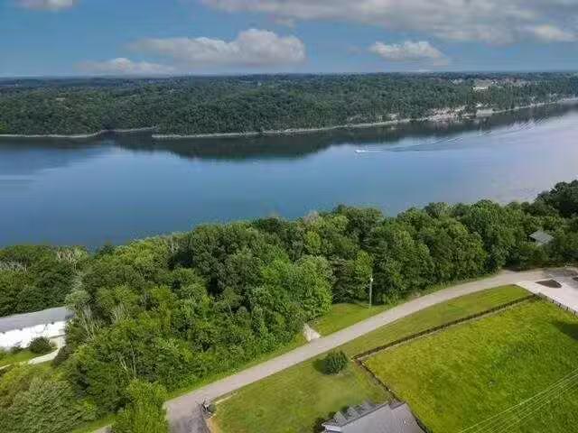225 Old Waitsboro Road, Bronston, KY 42518 649867867