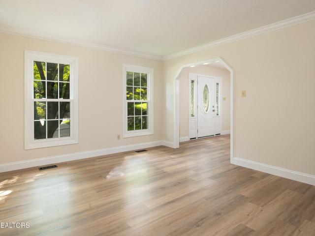 225 Long Bow Rd