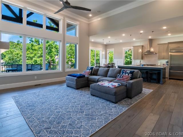 225 Lake Drive