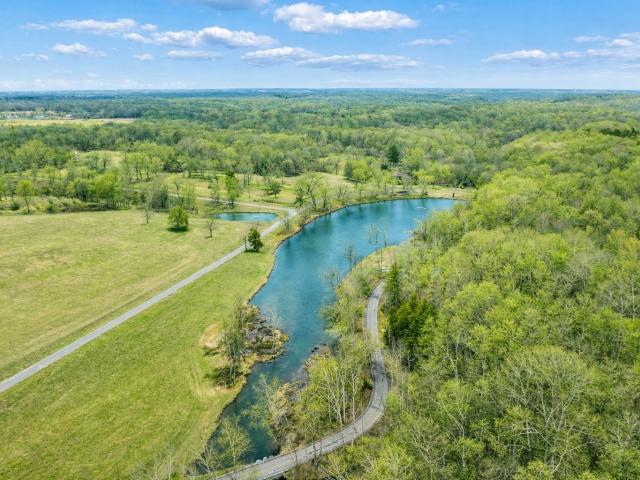 225 Lake Hills Rd