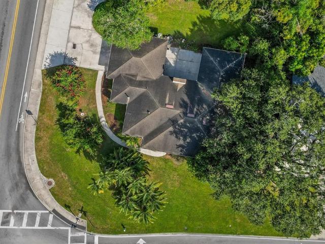 225 Lake Hollingsworth Dr, Lakeland, FL 33803 | MLS #TB8434