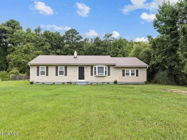 225 Lakewood Dr, Jacksonville, NC 28546
