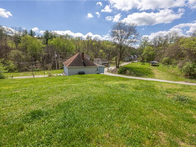 225 Lynn Rd