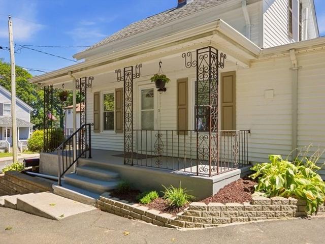 225 Mount Pleasant St, Fall River, MA 02720