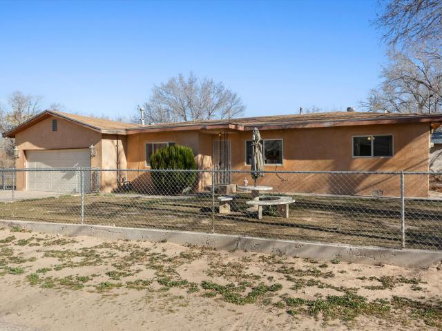 225 Mockingbird Lane