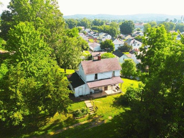 225 Maud Ave, Lancaster, OH 43130