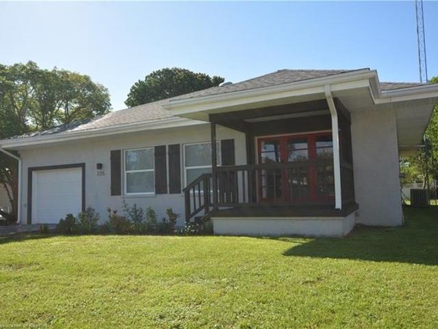 225 Micco Ave, Sebring, FL 33870