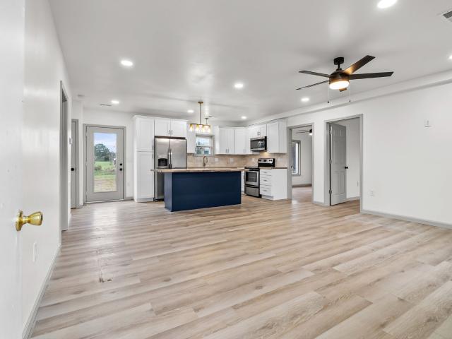 225 Military Rd