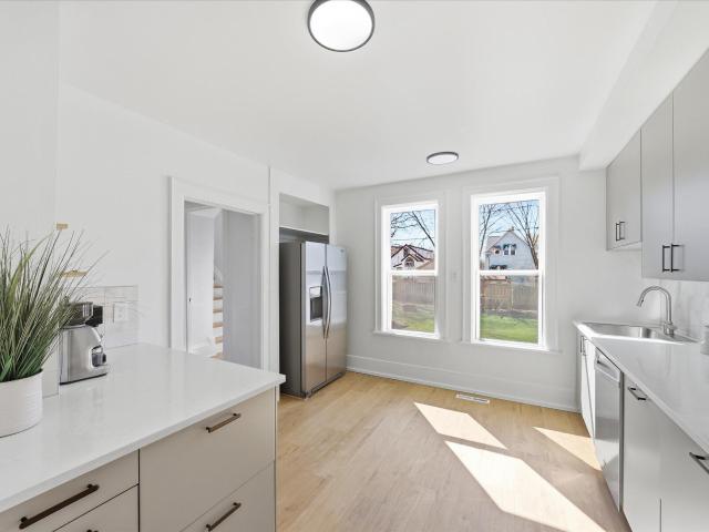 225 N 60th St
