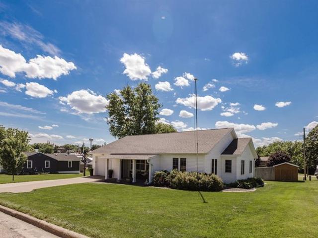 225 N Penn St, Belmont, WI 53510