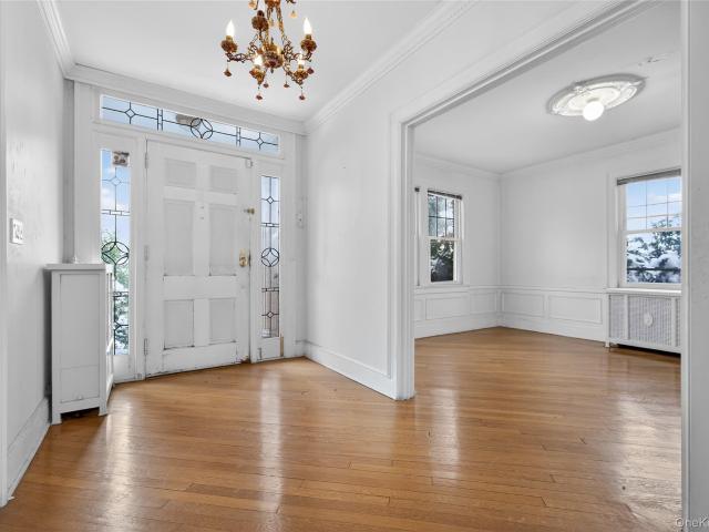 225 Nassau Boulevard