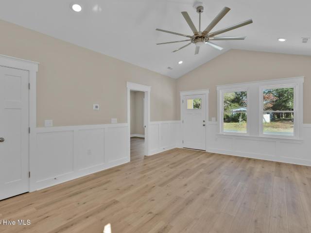 225 NE 75th Street