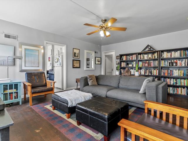 225 Nelson St