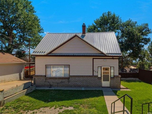 225 S 7th St, Raton, NM 87740