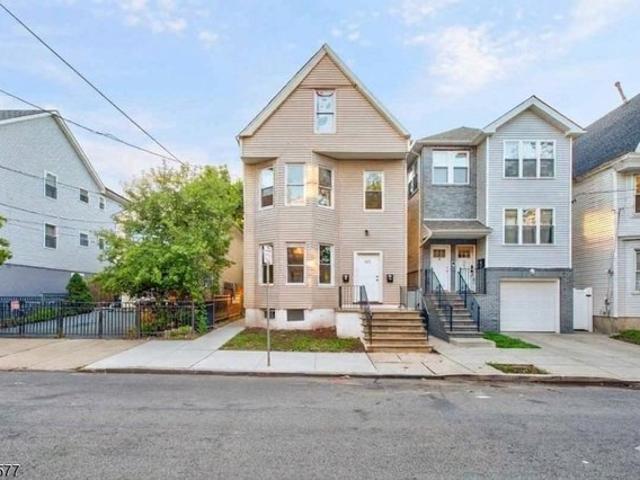 225 S 10th St, Newark, NJ 07107