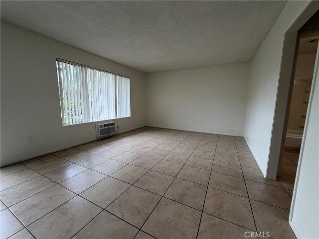 225 S Knott
