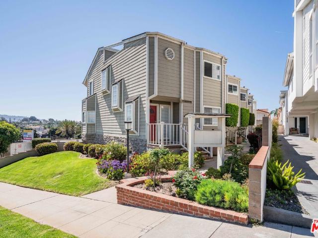 225 S Lucia Ave, Unit C, Redondo Beach, CA 90277 | MLS #26665 | Compass