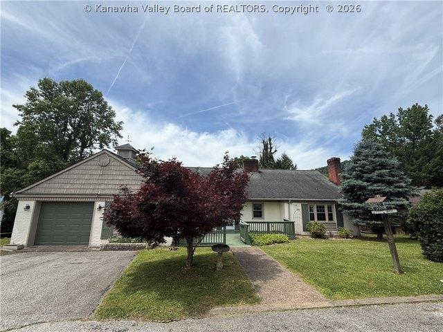 225 Smarr Ct, Madison, WV 25130
