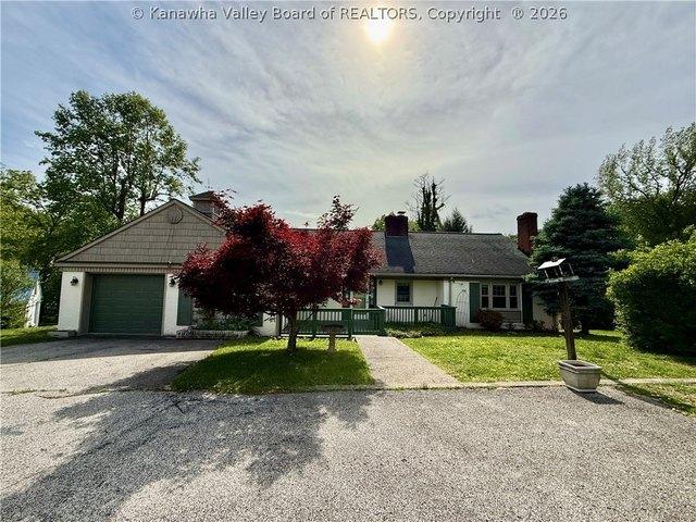 225 Smarr Ct, Madison, WV 25130