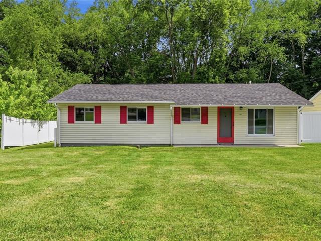 225 Sandalwood Dr