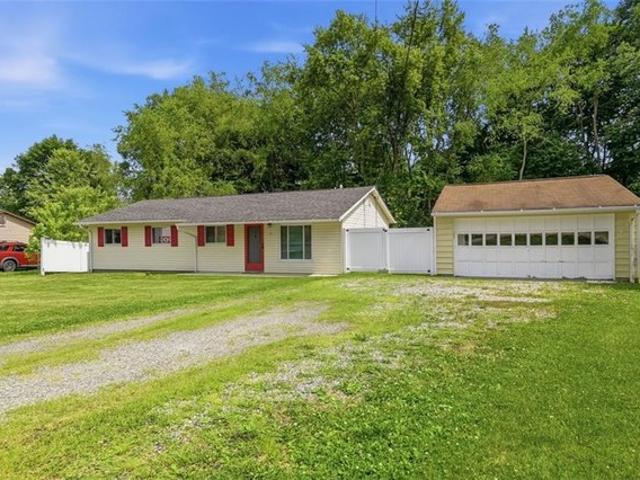 225 Sandalwood Dr, Cranberry Township, PA 16066