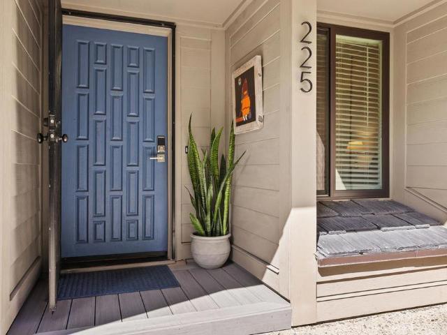 225 Sea Forest Ct, Del Mar, CA 92014 | MLS #NDP2603 | Compass