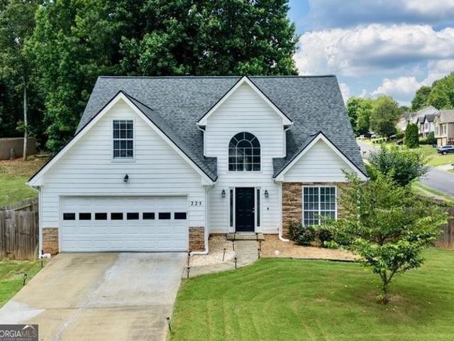 225 Shadetree Ln, Lawrenceville, GA 30044
