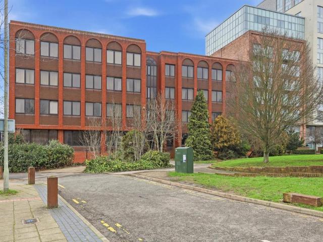 225, Shenley Road, Borehamwood, WD6 Studio to rent £1,150 pcm £265 pw