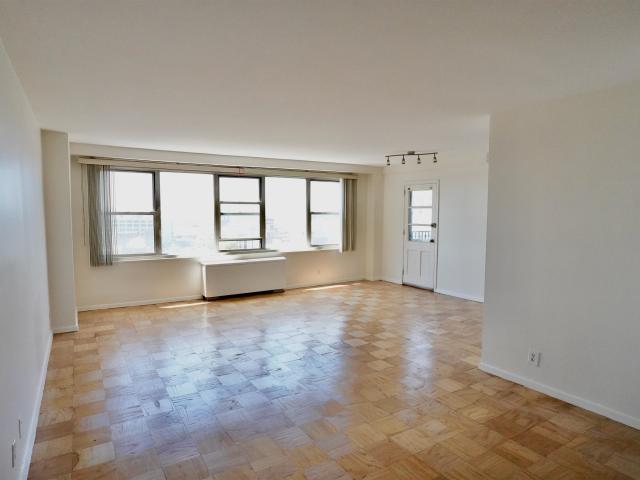 225 St Pauls Ave # 11R