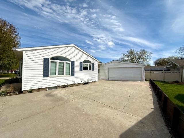 225 Sunrise Boulevard