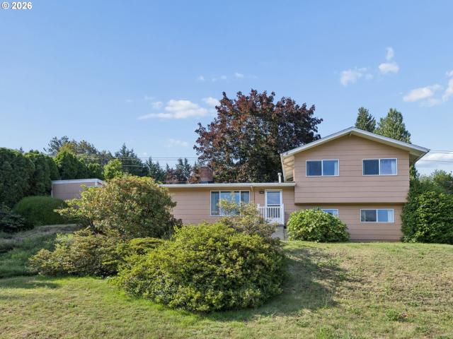 225 SW 4TH ST