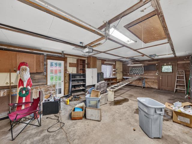 225 SW Walnut Avenue