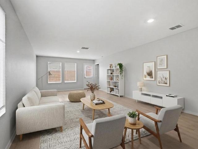 225 Poplar Place