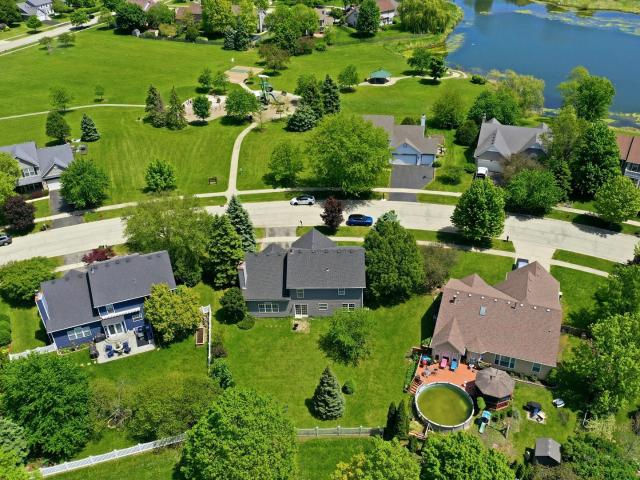 225 Parkside Lane
