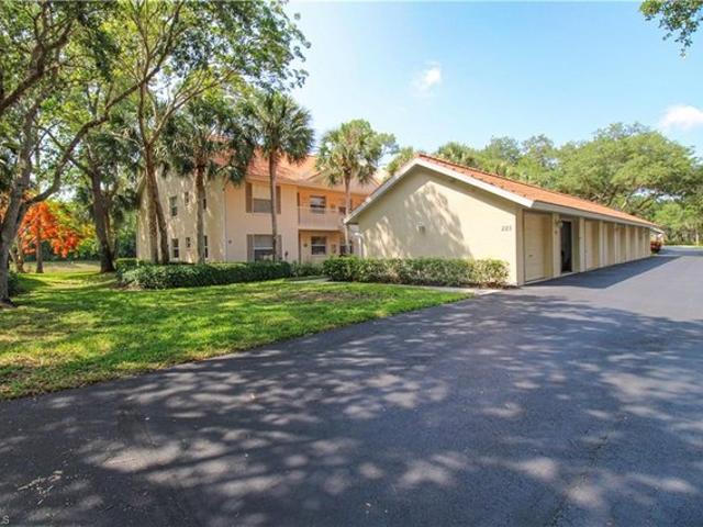 225 Robin Hood Cir Unit 203, Naples, FL 34104
