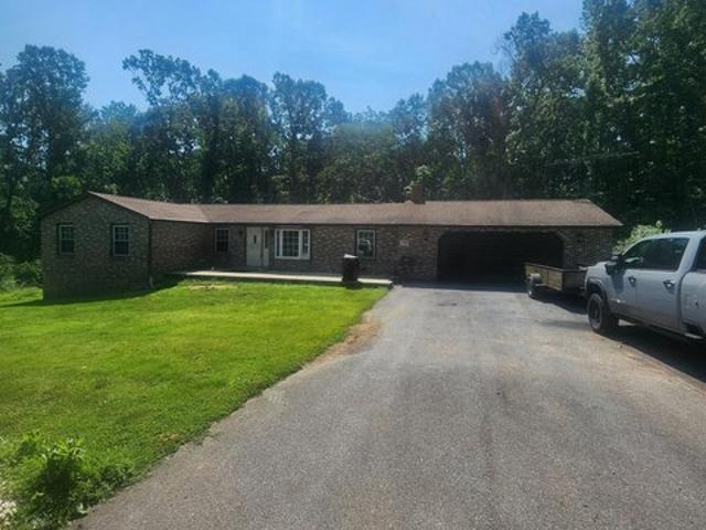225 Rupp Rd, Gettysburg, PA 17325