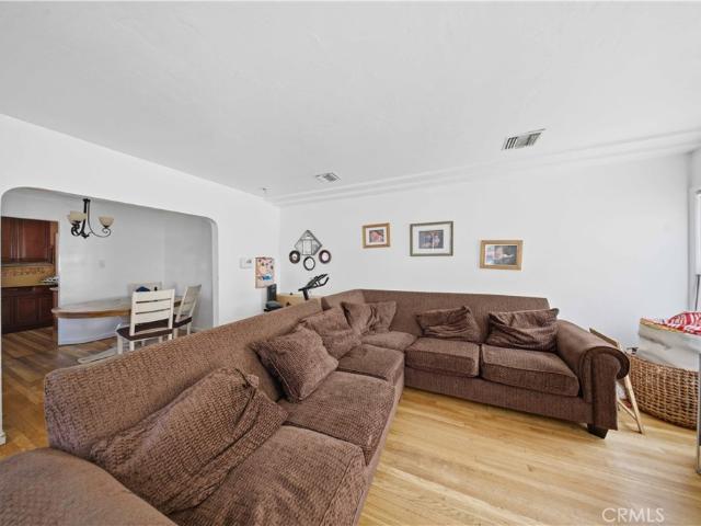 225 W 27th