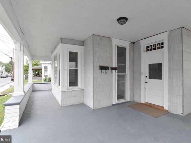 225 W 2Nd Street