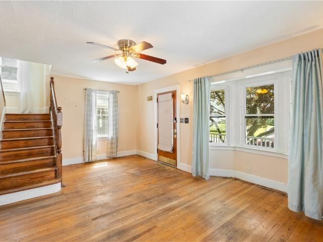 225 W Chestnut Street