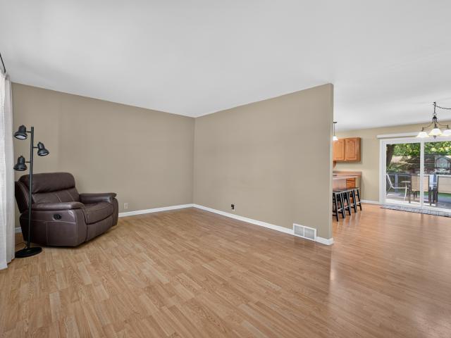 225 W Eisenhower Street